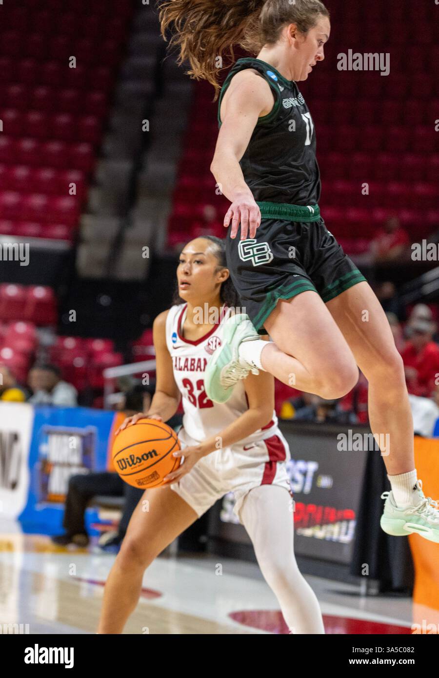 COLLEGE PARK, MD- MARCH 22: Green Bay Phoenix guard Natalie McNeal (11 ...