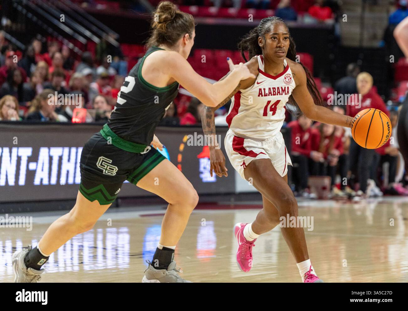 College Park, USA. 22nd Mar, 2025. COLLEGE PARK, MD- MARCH 22: Green ...