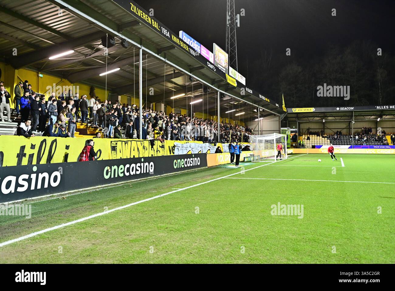 Venlo, Netherlands. 22nd Mar, 2025. VENLO, 22-03-2025, Stadium de Koel ...