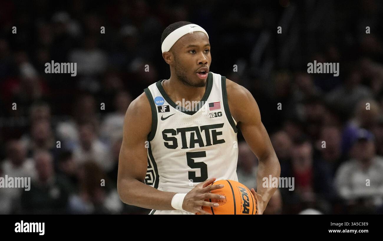 Michigan State guard Tre Holloman (5) in the first half against Bryant ...
