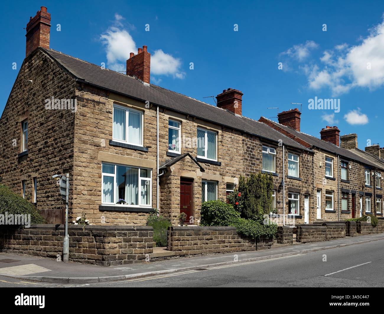Traditional Old English Townhouse Architecture UK Stock Photo - Alamy