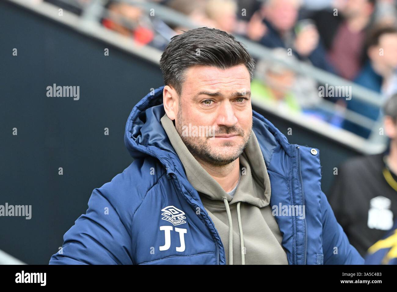 Manager Johnnie Jackson (Manager AFC Wimbledon) during the Sky Bet ...