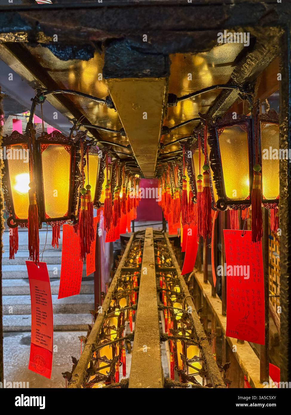 Long row hanging lanterns hi-res stock photography and images - Alamy