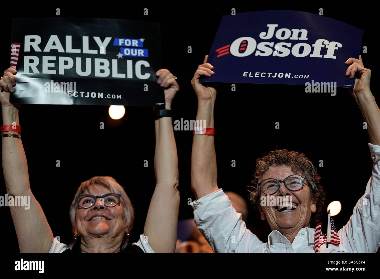 People cheer during a Rally for our Republic gathering, Saturday, March ...