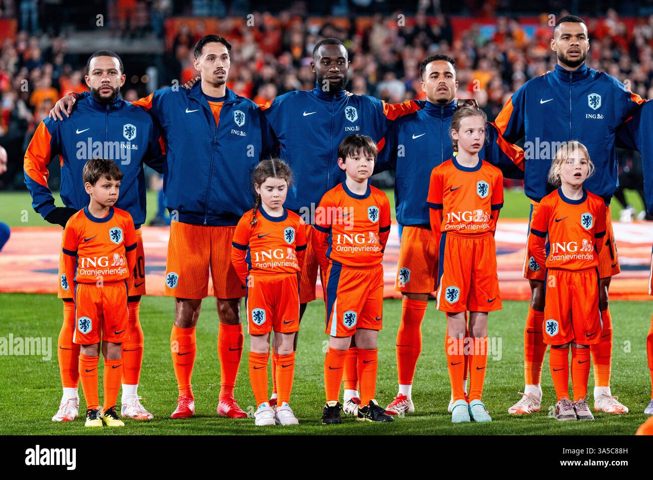 Rotterdam, The Netherlands. 20th Mar, 2025. Rotterdam - Memphis Depay ...