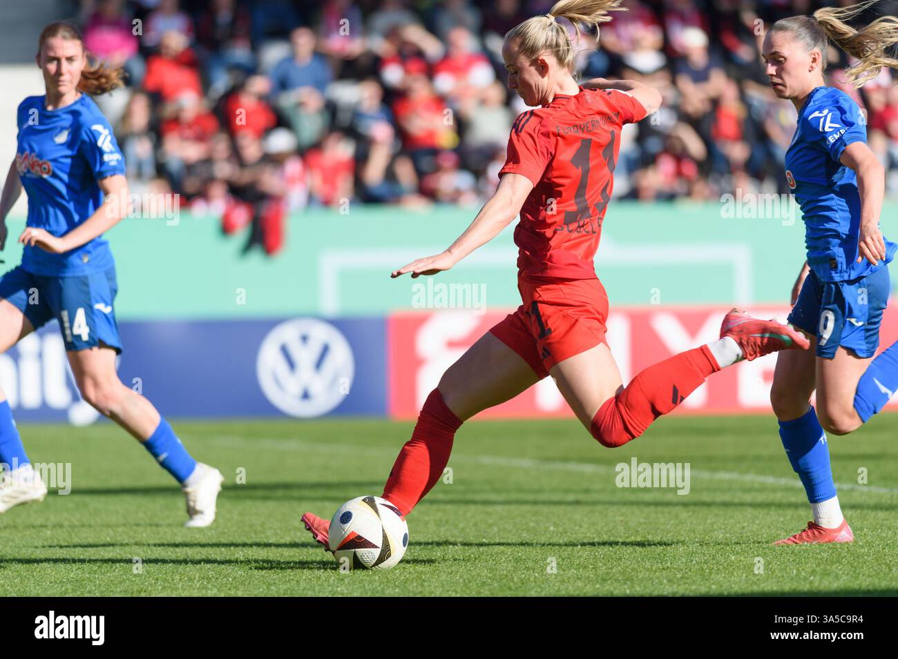 Munich, Germany, March 22nd 2025: Lea Schueller (11 FC Bayern Munich ...
