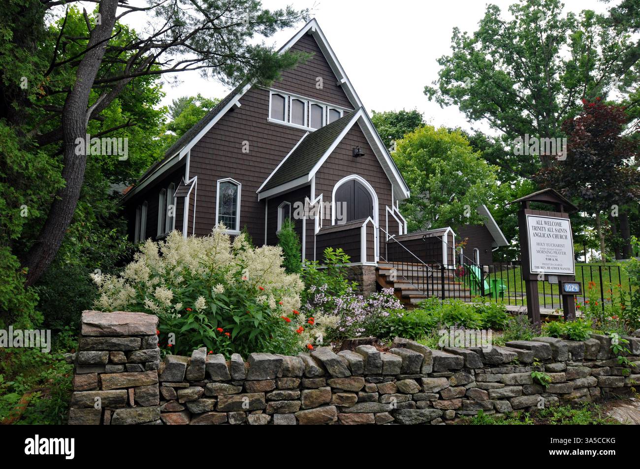 Trinity all saints anglican church hi-res stock photography and images ...