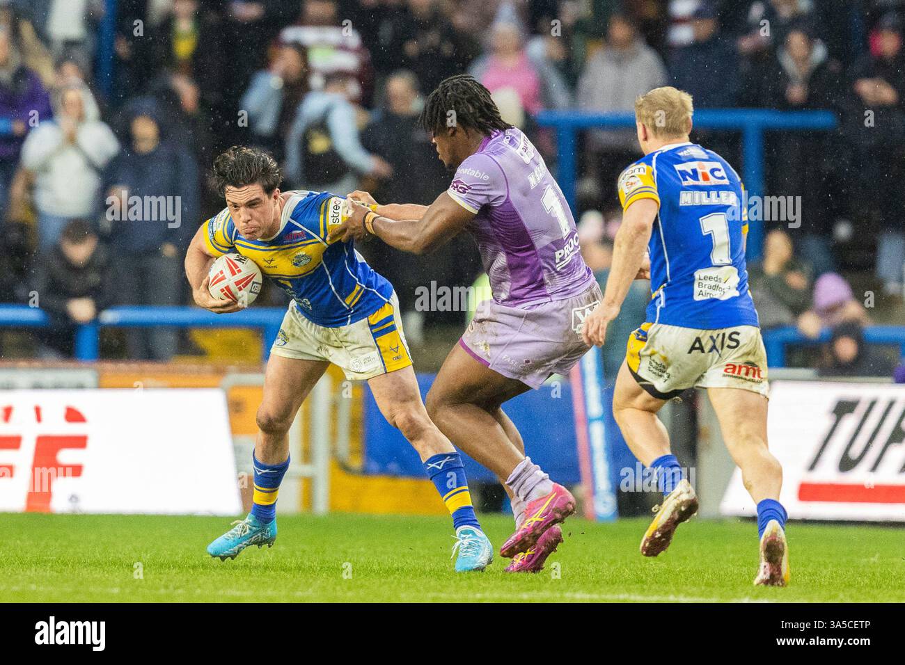 22-03-2025, AMT Headingley Stadium , Leeds Leeds Rhinos vs Wigan Warriors Brodie Croft ( 6 ) of ...
