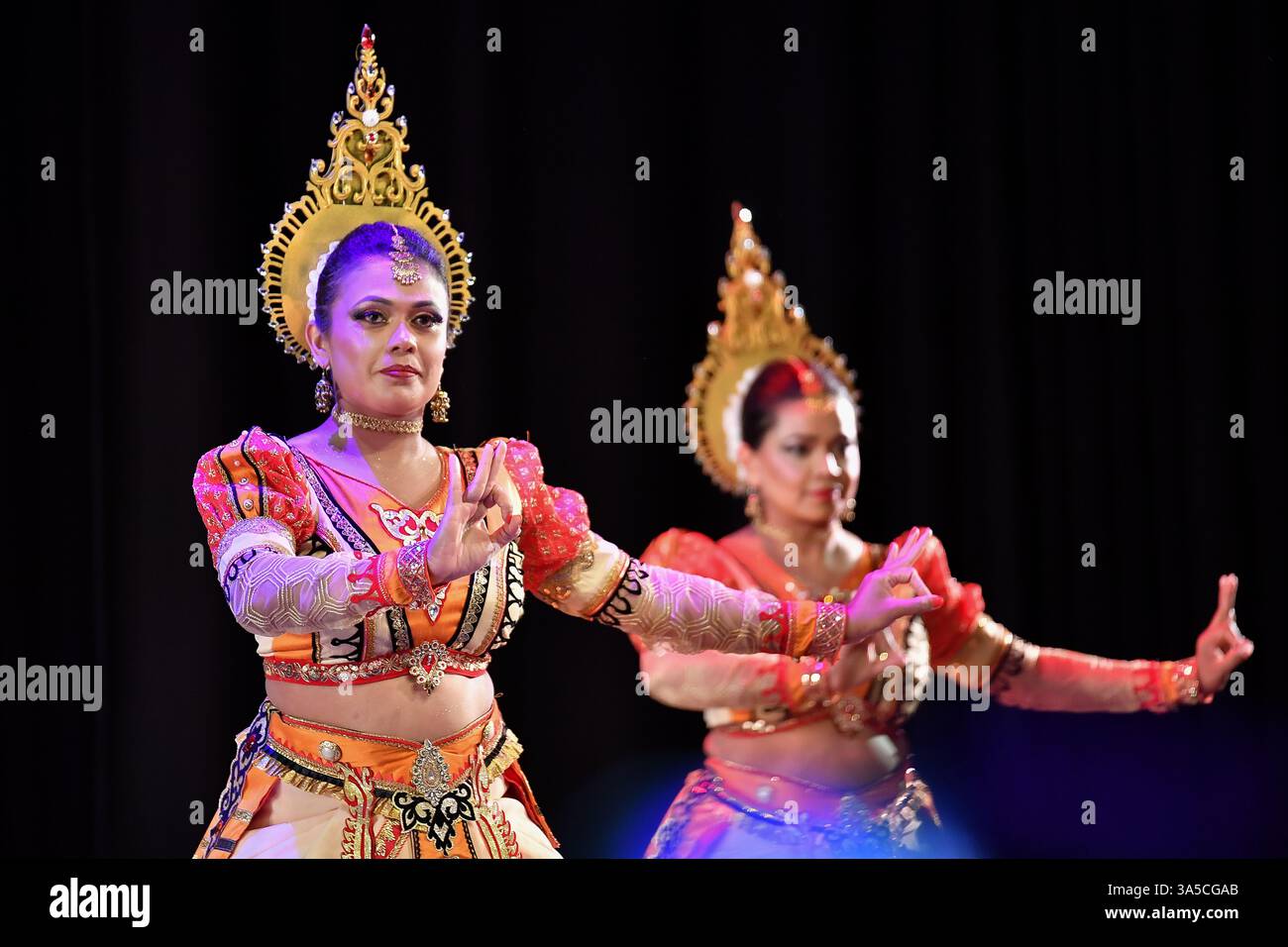 Nirosha Karannagoda and Hashini Kaushalya of the Sri Lankan community ...