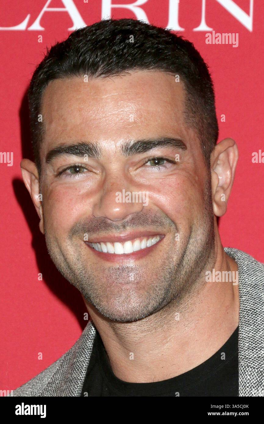Ca. 21st Mar, 2025. Jesse Metcalfe at arrivals for Clarins ICONS Gala, The Academy Museum, Los ...