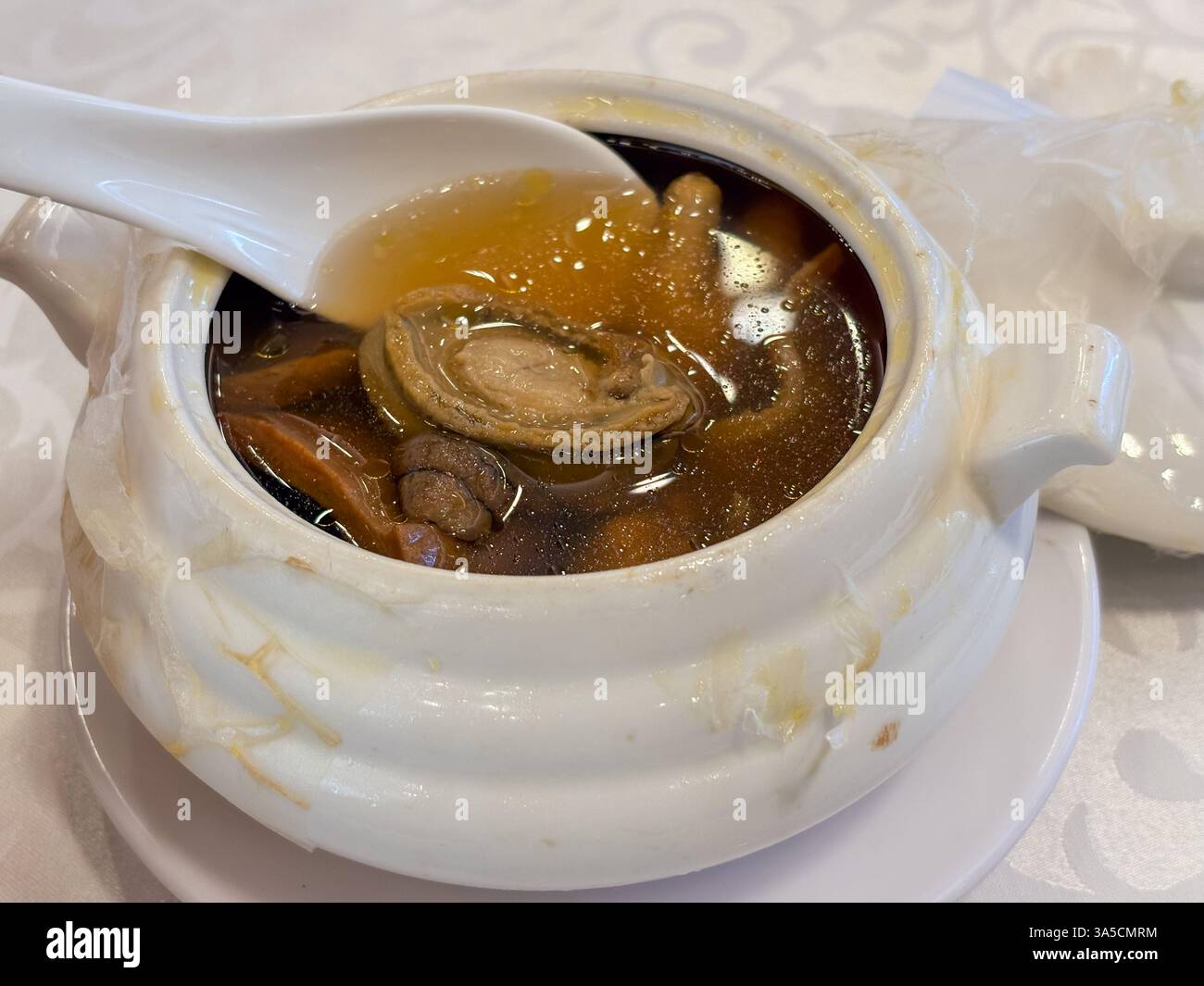 A pot of Buddha Jumps Over the Wall (佛跳牆), an elaborate and expensive ...