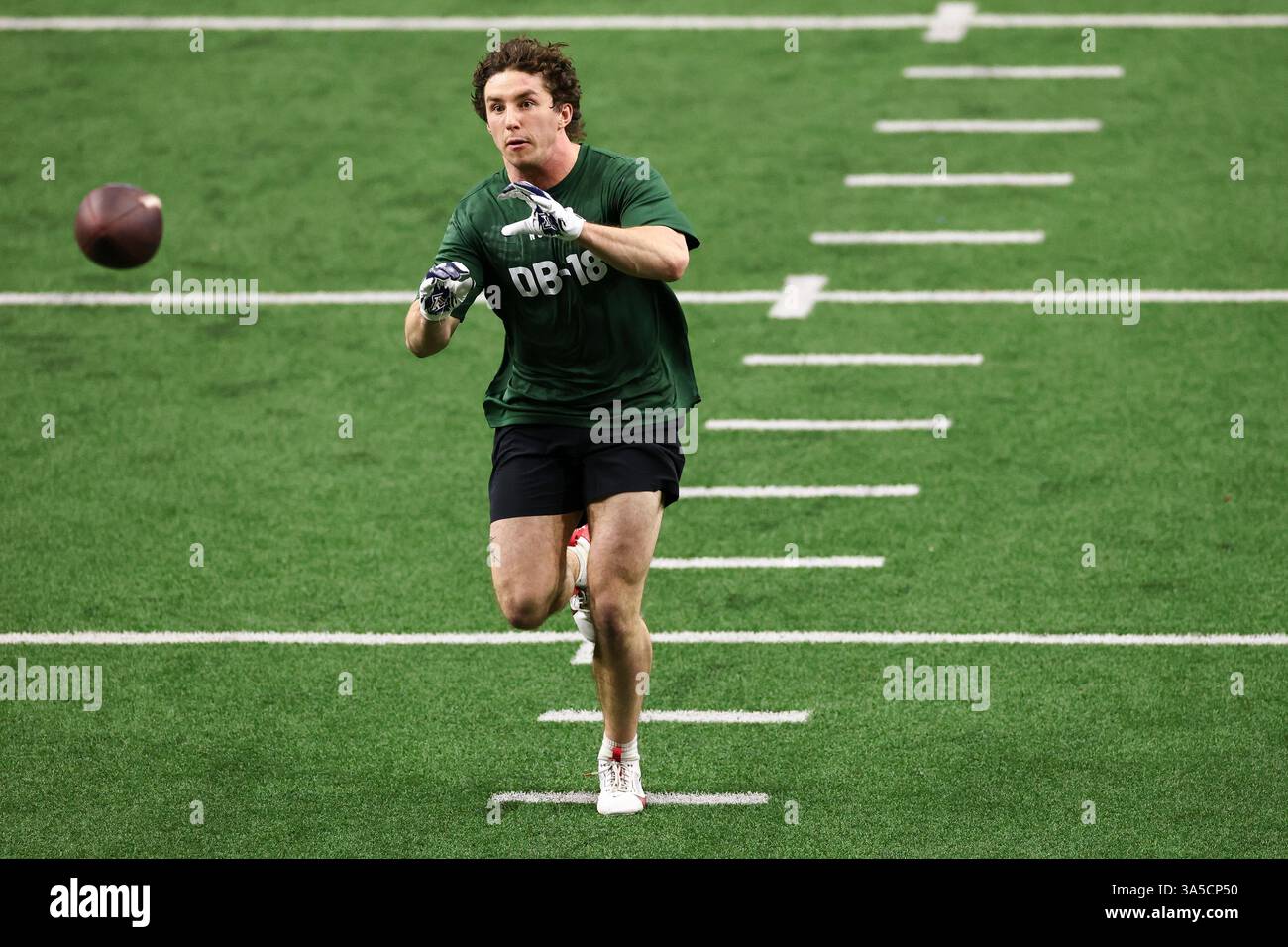 Arizona defensive back Owen Goss participates in a drill during the Big ...