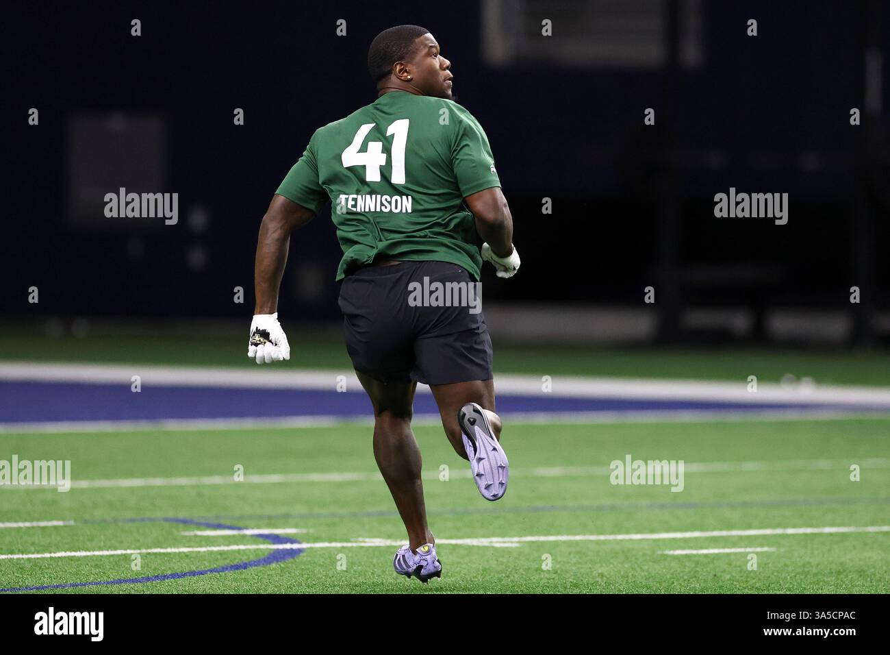 UCF defensive back Ladarius Tennison participates in a drill during the ...