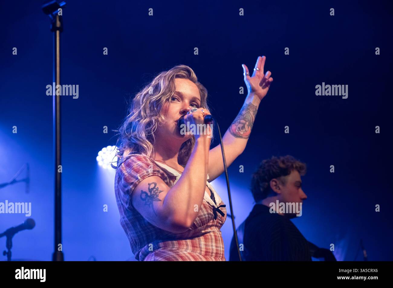 Anna Shields of Dead Pony performing at Barrowland, Glasgow, 21st March ...