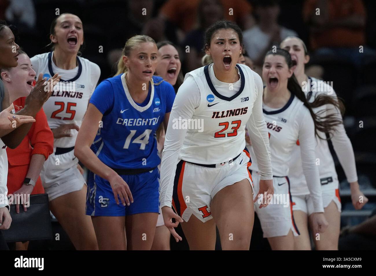 Illinois forward Brynn Shoup-Hill (23) celebrates her score against ...