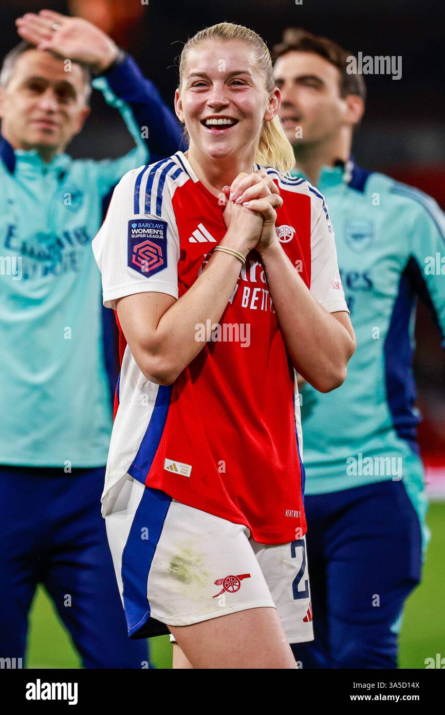 Emirates Stadium, England, March 22 2025: Alessia Russo [23 Arsenal] is ...