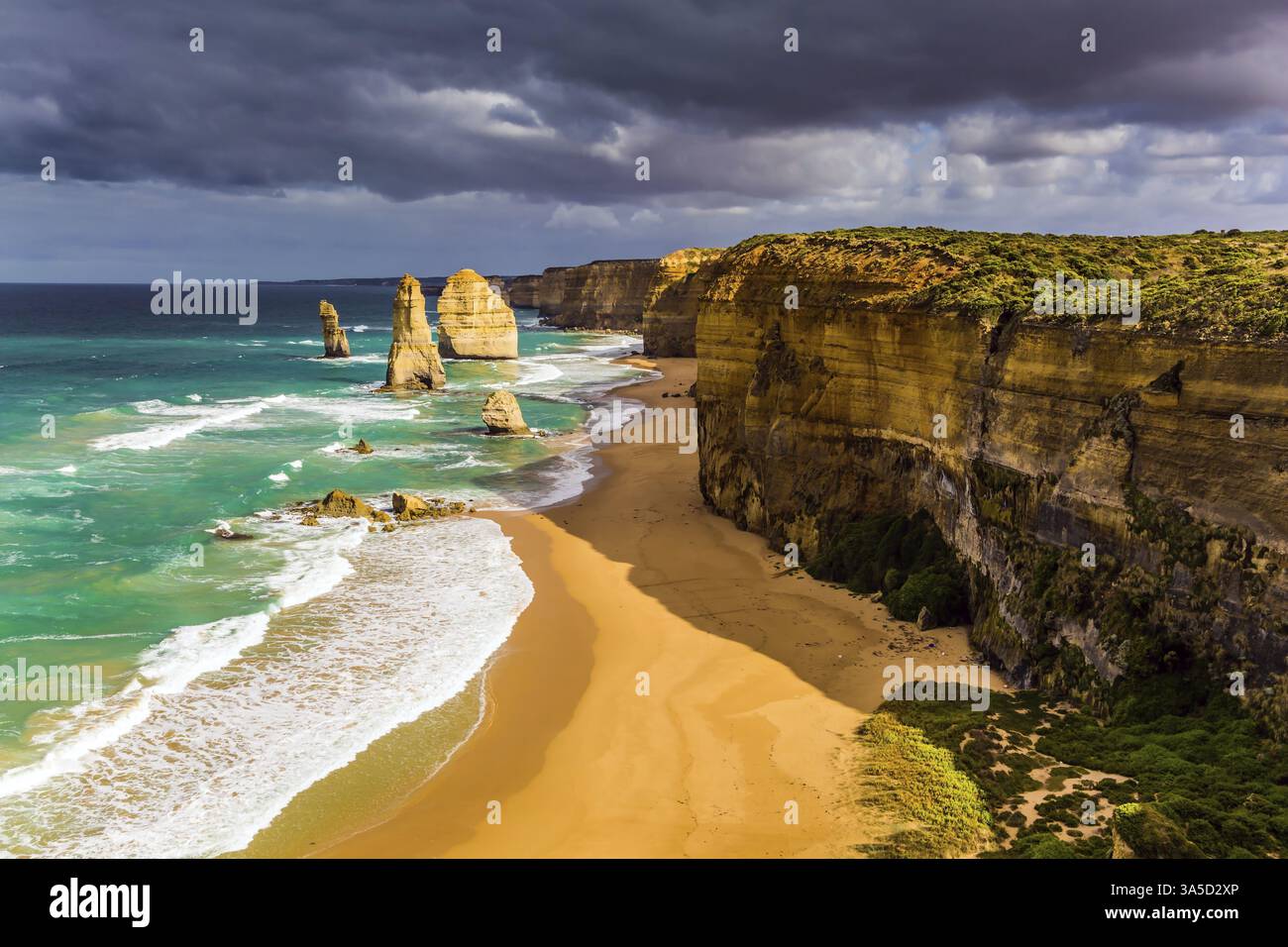 Travel to Australia. Magic light on the Pacific coast near Melbourne ...