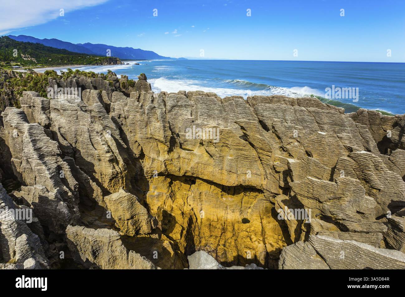 Pancakes Rock is a natural wonder of New Zealand. Paparoa Park. Stone ...