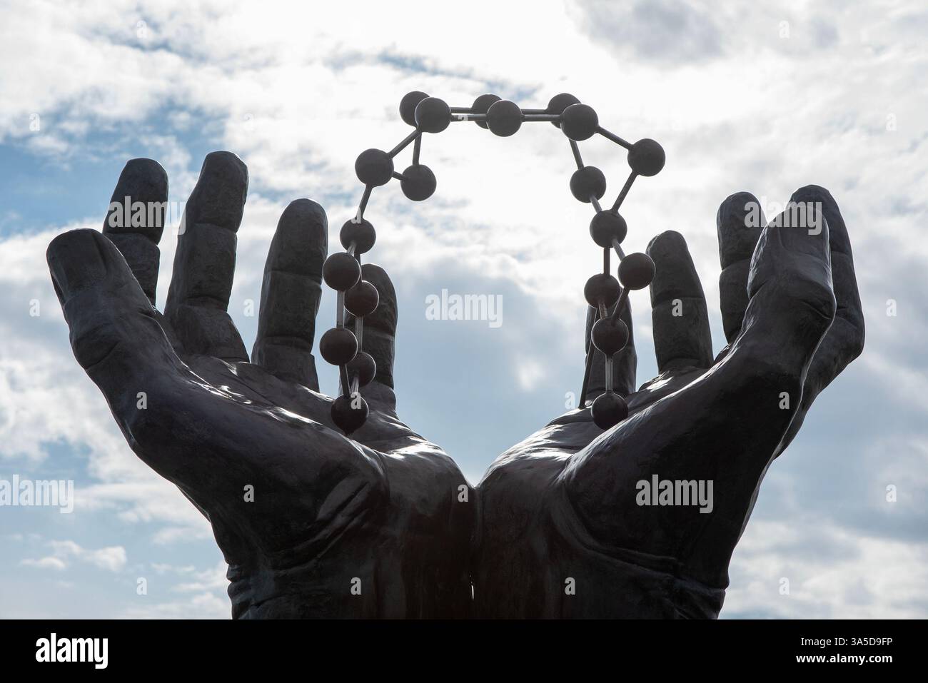 Giant pair of hands hold a molecule structure in Ramsgate. The Hands ...