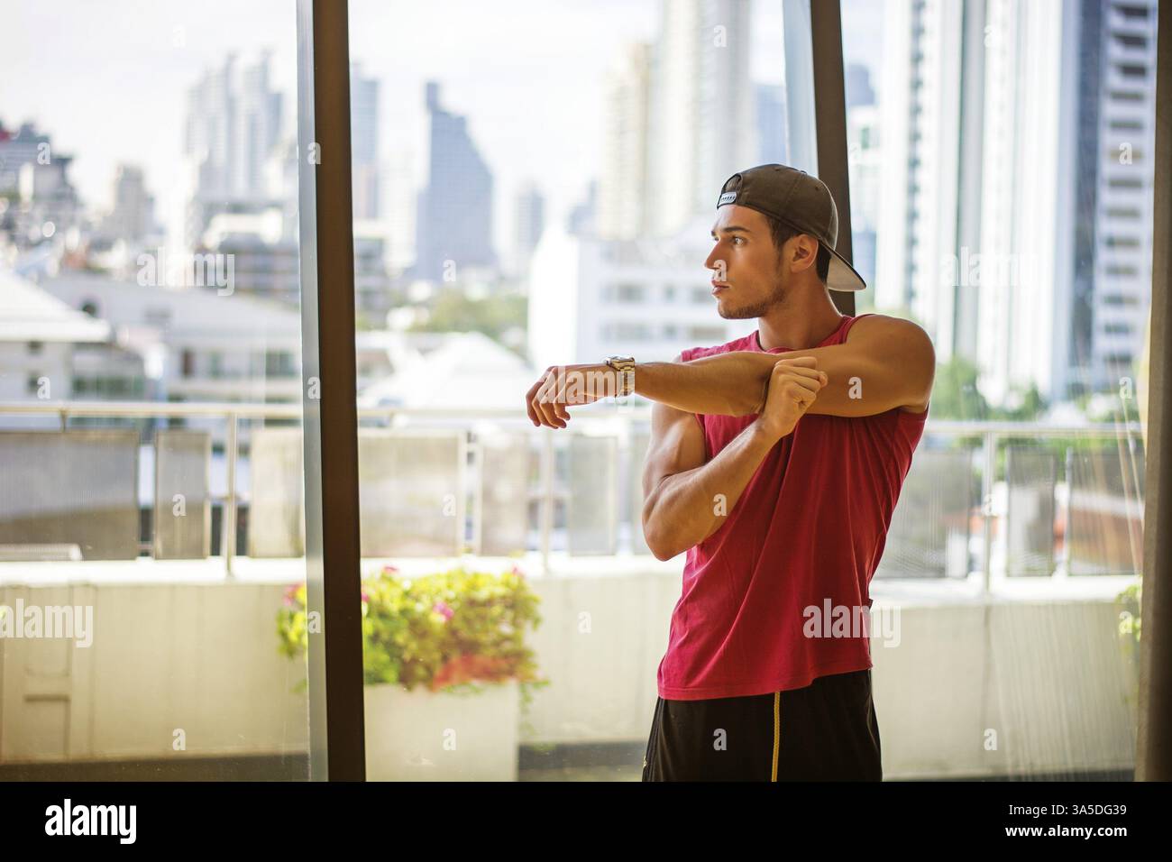 Windows gym in skyscraper hi-res stock photography and images - Alamy