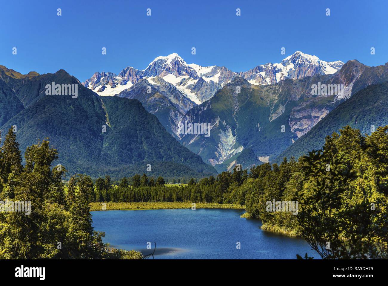 The magnificent snow-capped peaks of Mount Cook and Mount Tasman around ...