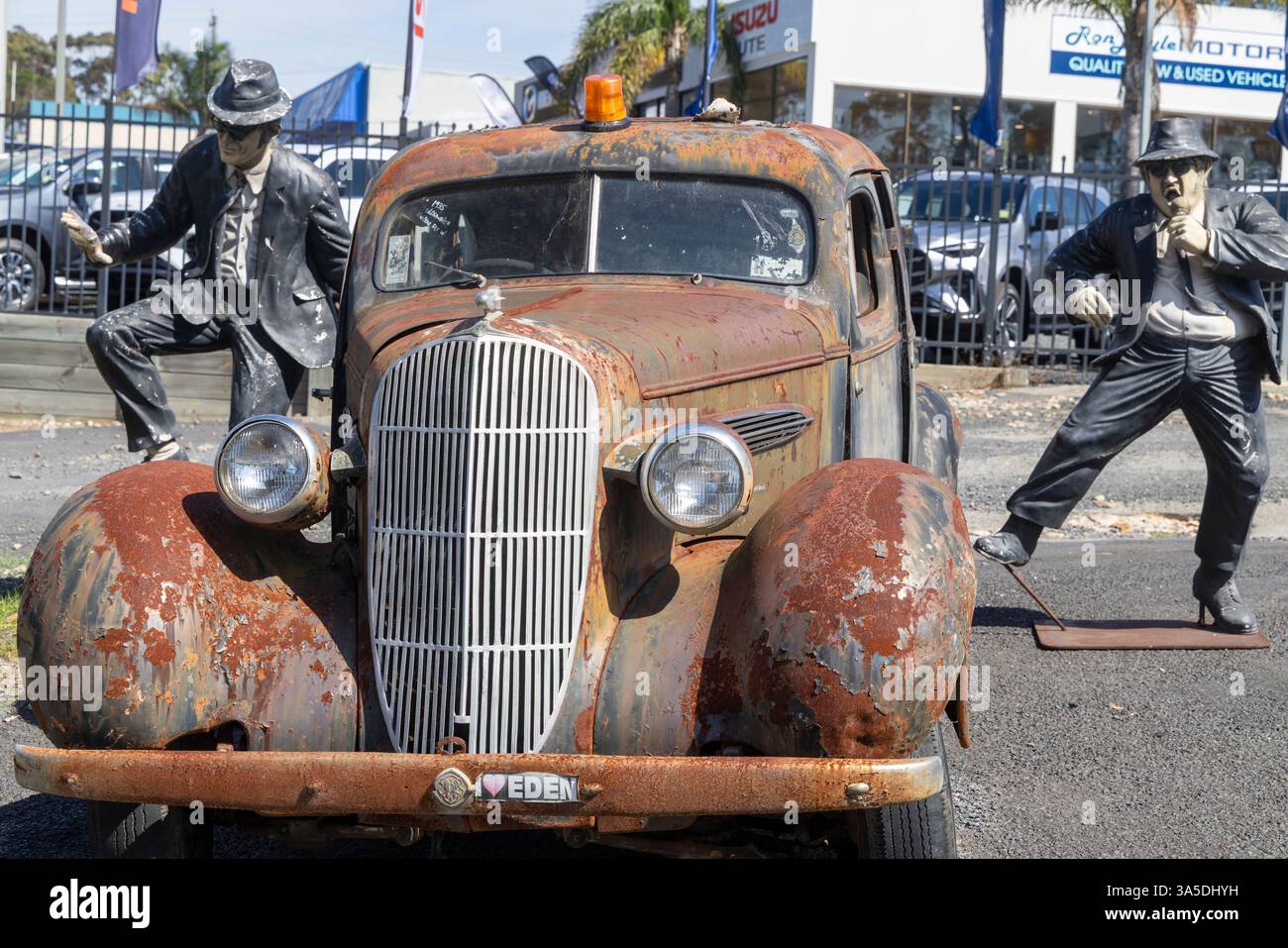 The Blues Brothers, statue of the brothers Jake Blues and Elwood with ...