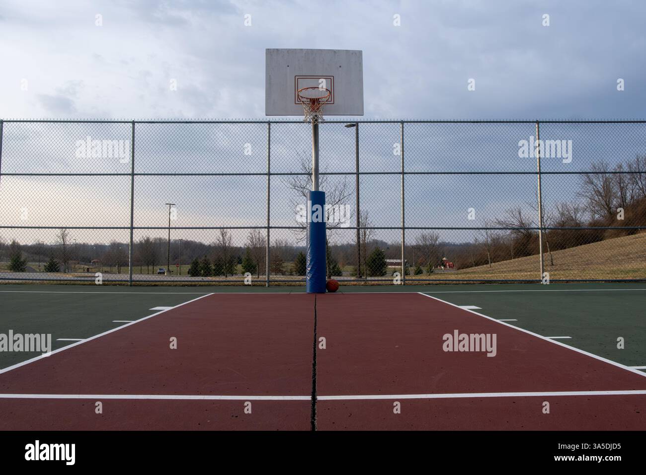 Outdoor asphalt basketball court in hi-res stock photography and images ...