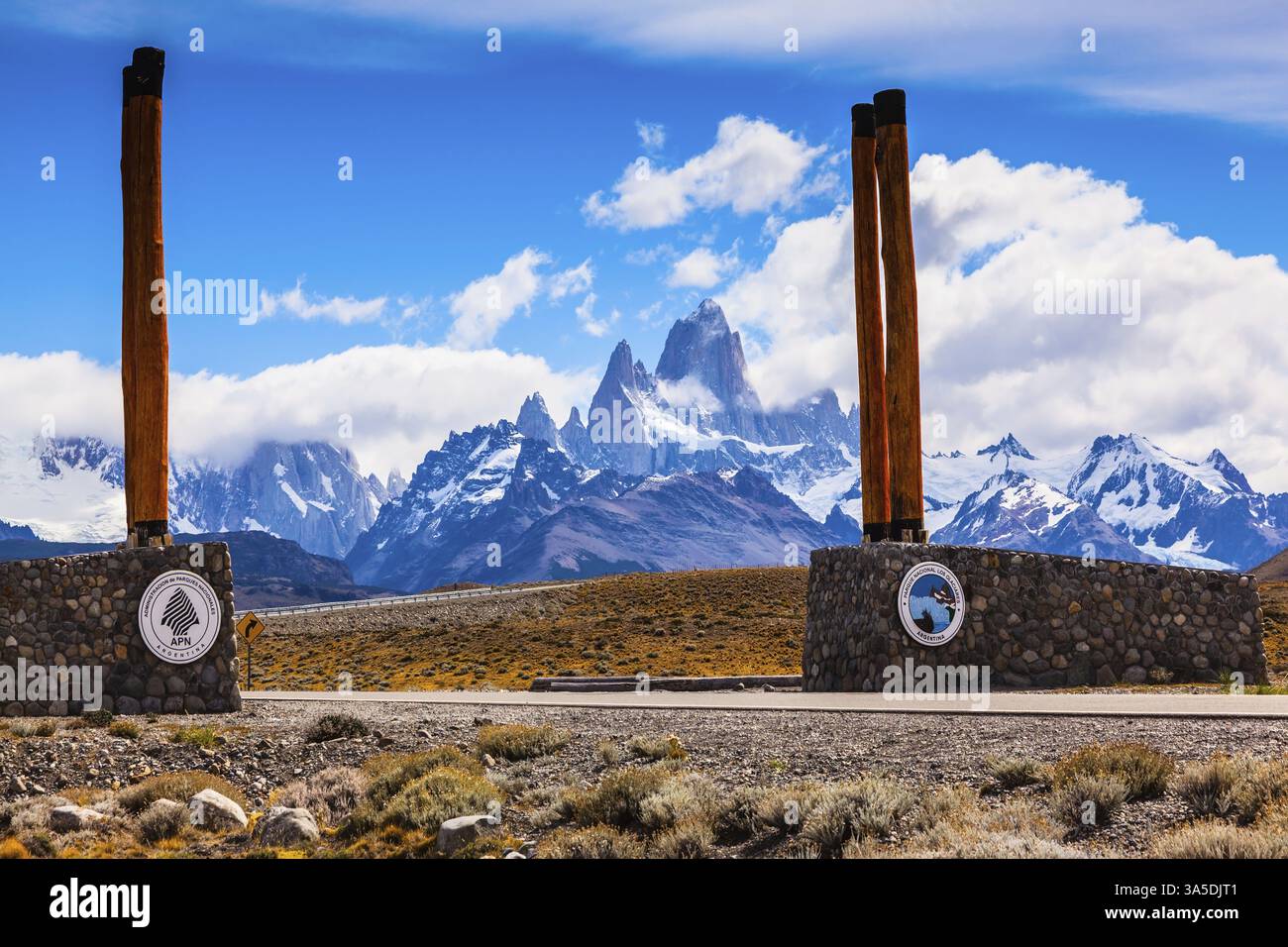 The highway leads to the snow-capped peaks of Mount Fitzroy. Entrance ...