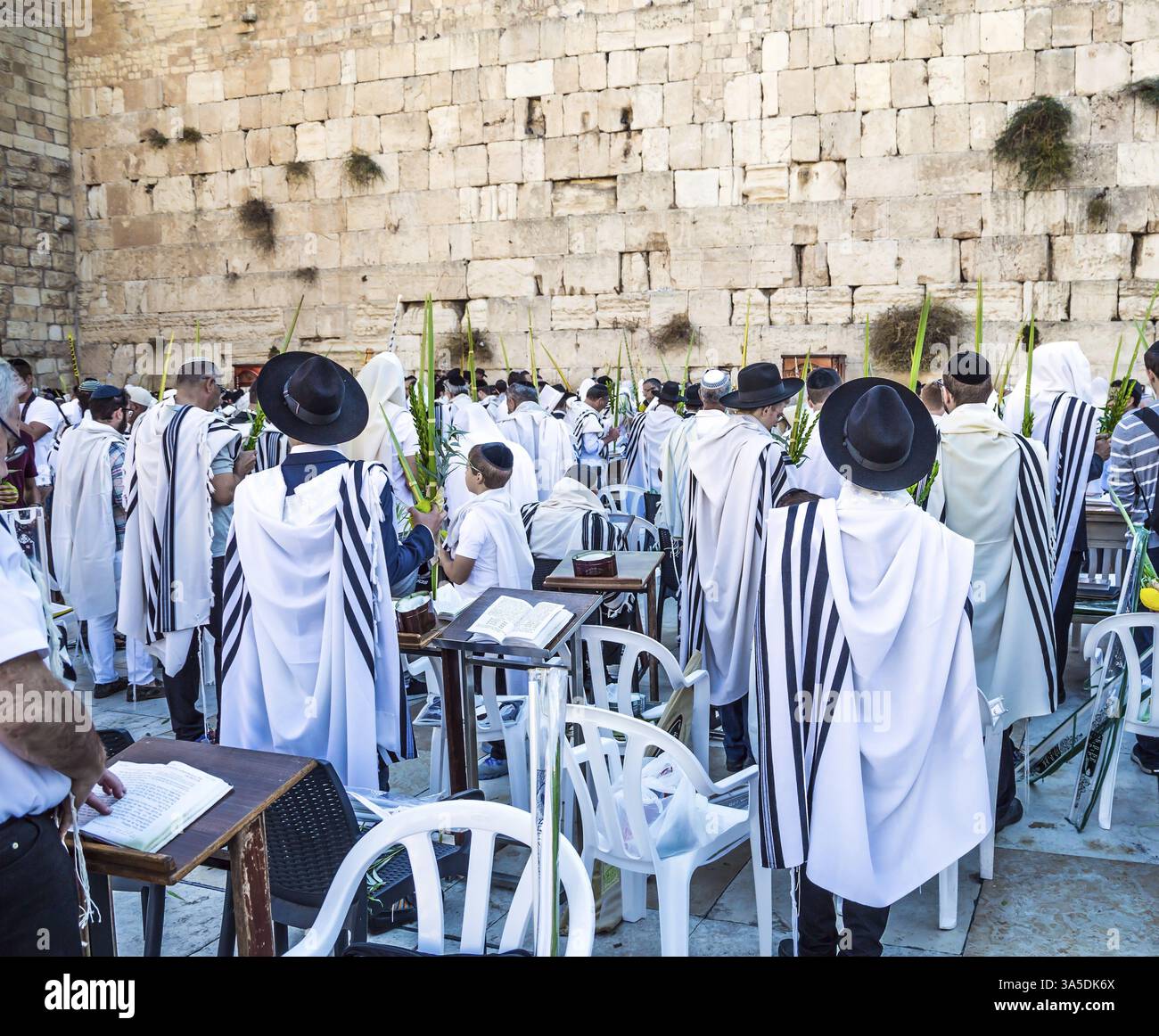 The blessing of the Cohenim. Solemn ceremony at the Western slope of ...
