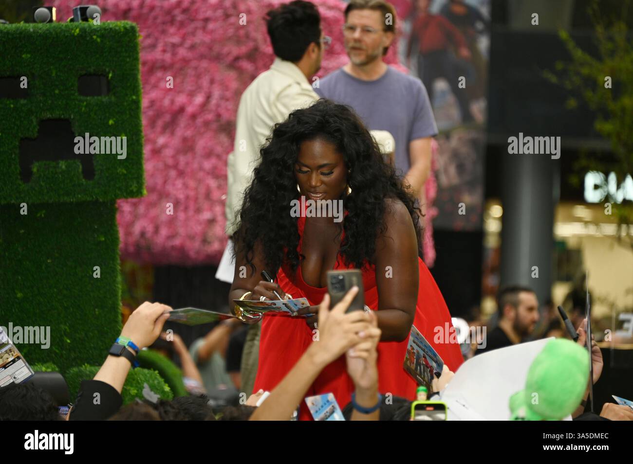 Actress Danielle Brooks signing autographs for the fans during the red ...