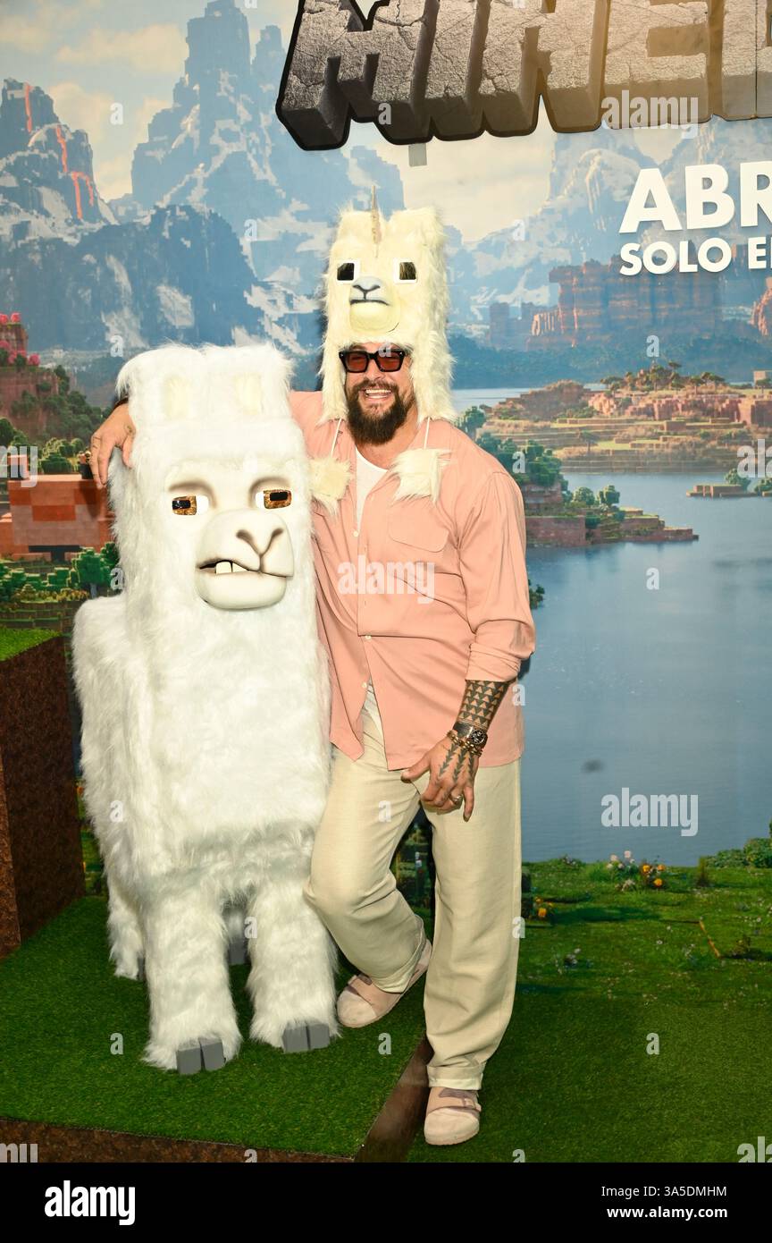 Naucalpan De Juarez, Mexico. 22nd Mar, 2025. Actor Jason Momoa poses ...