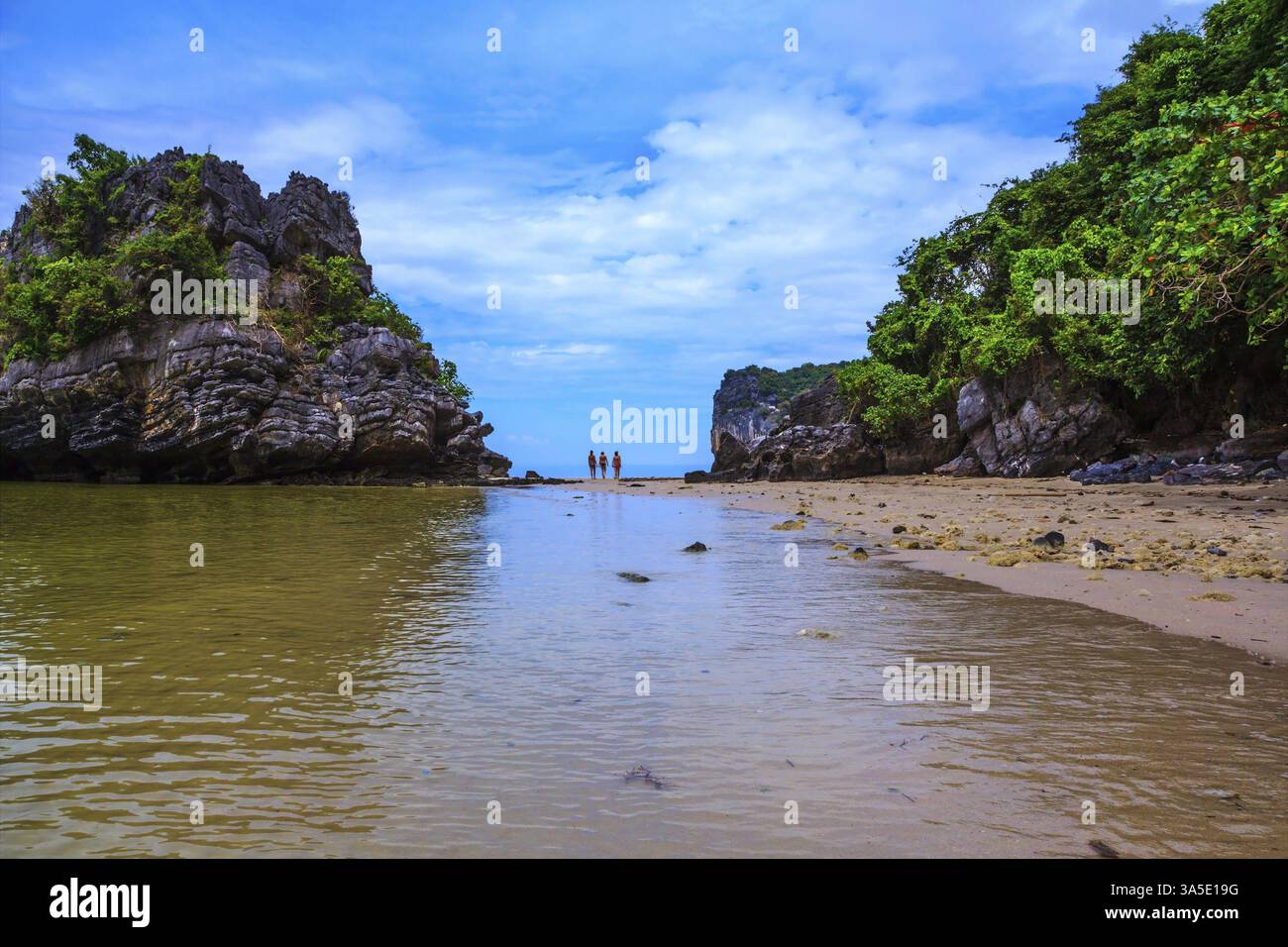 The islands - rocks in shallow water and beautiful beaches with fine ...
