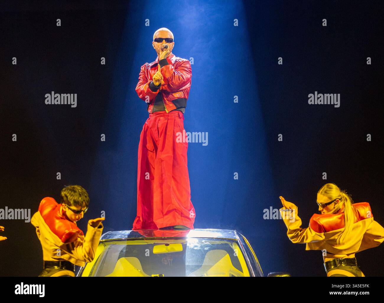 MIAMI, FL-MARCH 22: J Balvin performs “Back To The Rayo” Tour at Kaseya ...