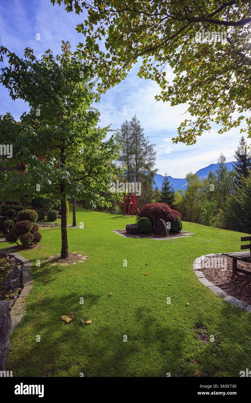 Picturesque Japanese garden in Vienna suburb. Wonderful cozy hotel ...