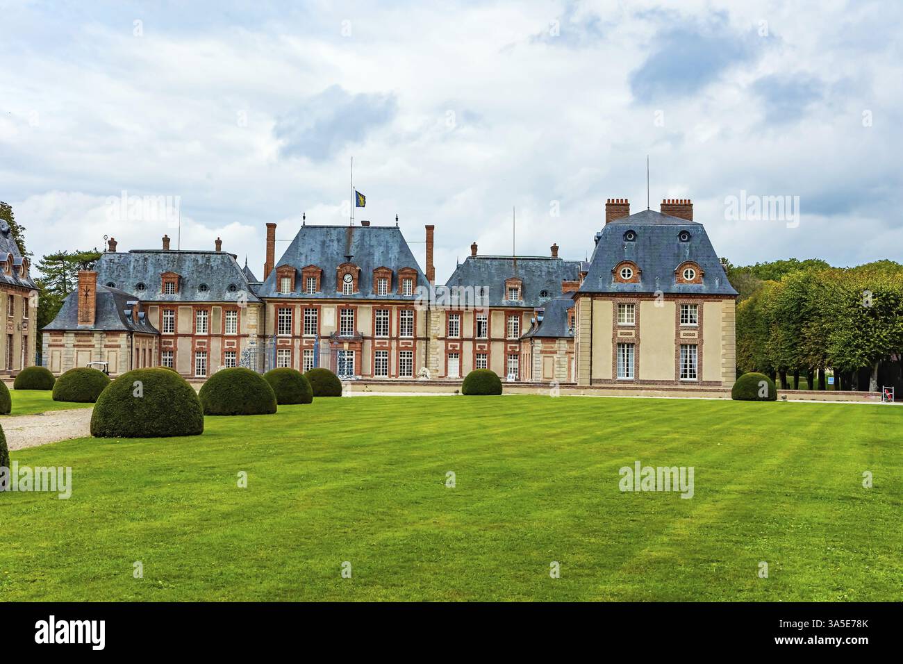 Thepossession of Puss in Boots - Breteuil Castle. Beautiful park ...