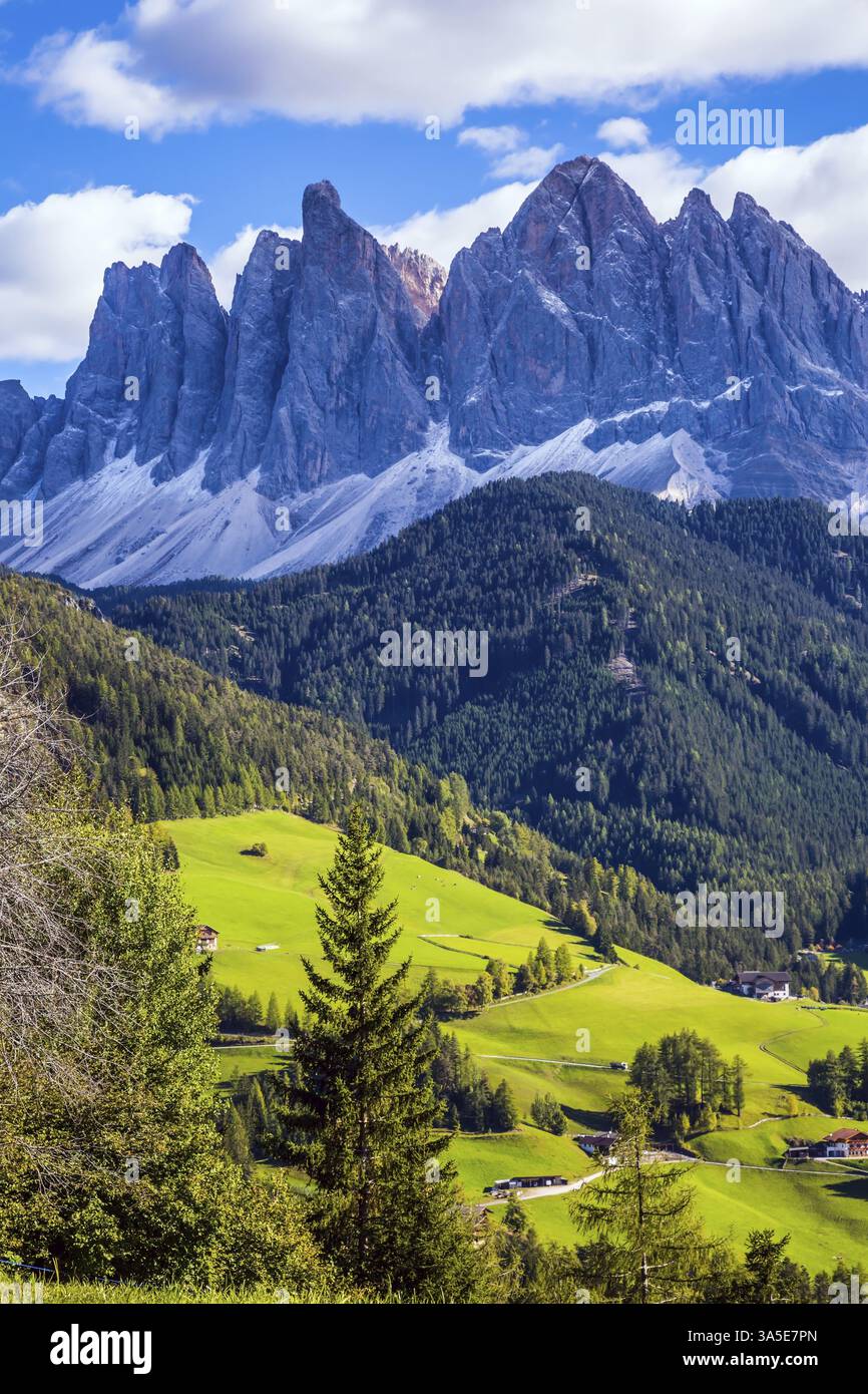 Lovely sunny day in Naturpark Puez-Odle. Dolomites, Val de Funes valley ...