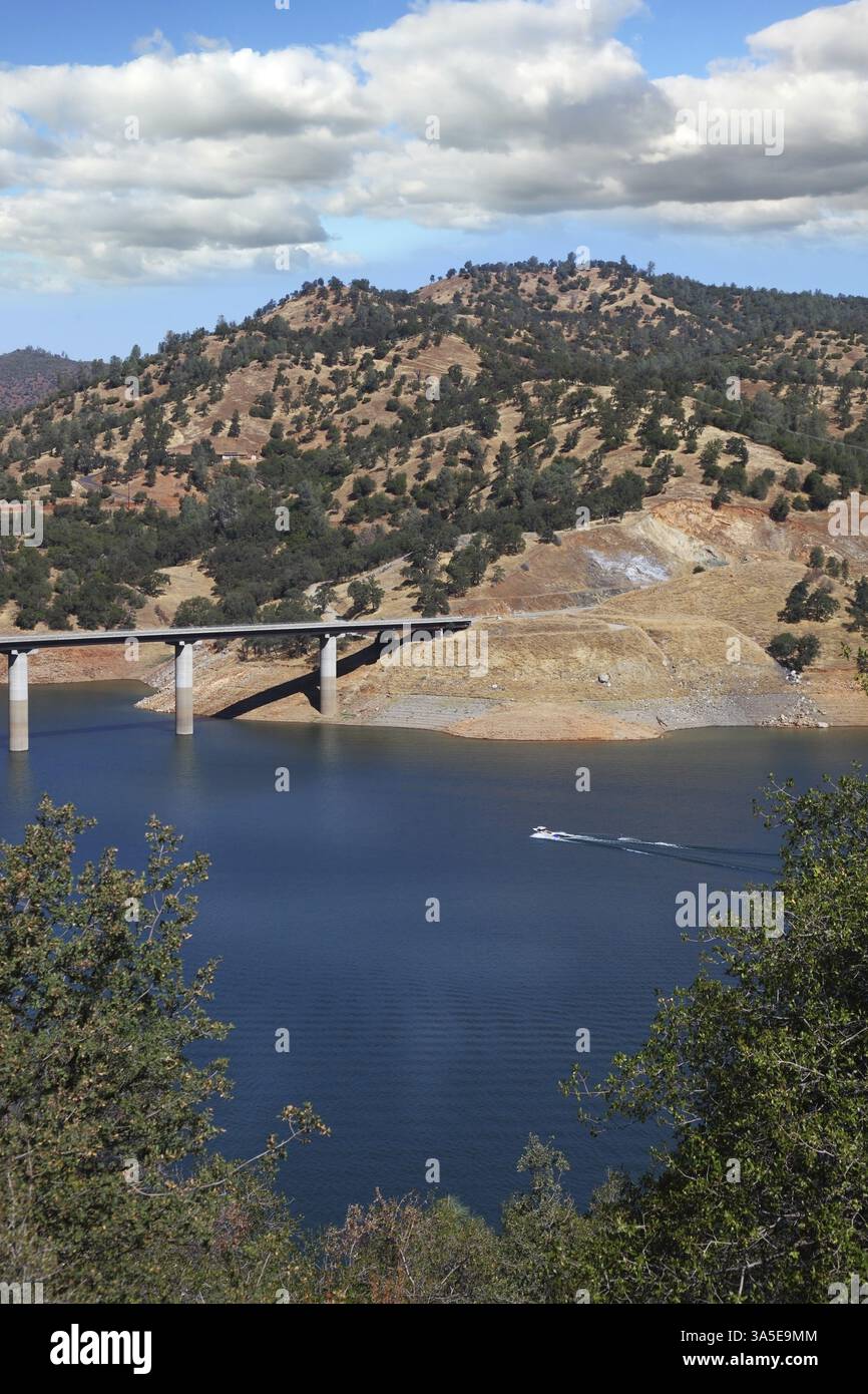 Serene river bridges hi-res stock photography and images - Alamy