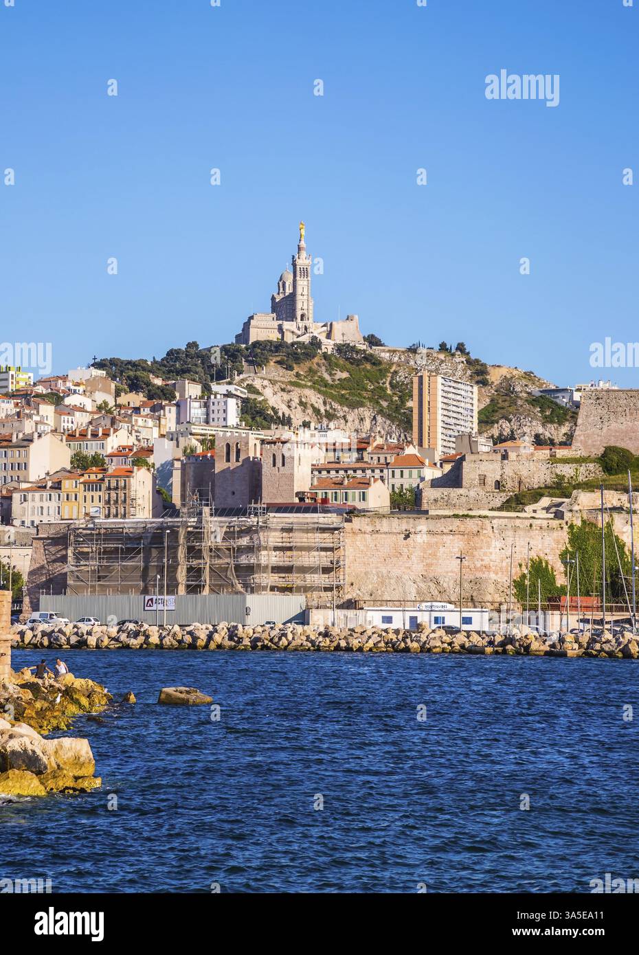 Marseilles. The water area of the Old Port - speedboats, yachts and ...