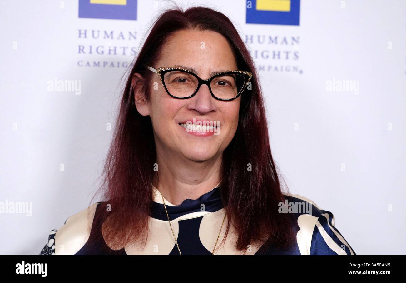 Laura Friedman arrives at the Human Rights Campaign's dinner on ...