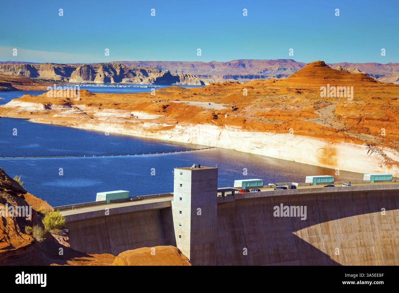 Glen Canyon Dam across the Colorado River to scenic red sandstone. Best ...