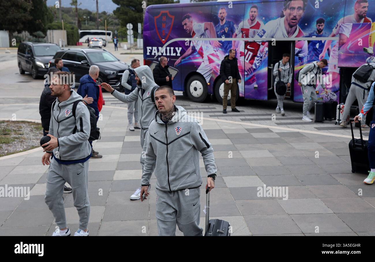Split, Croatia. 22nd Mar, 2025. Croatian football team leaving for ...