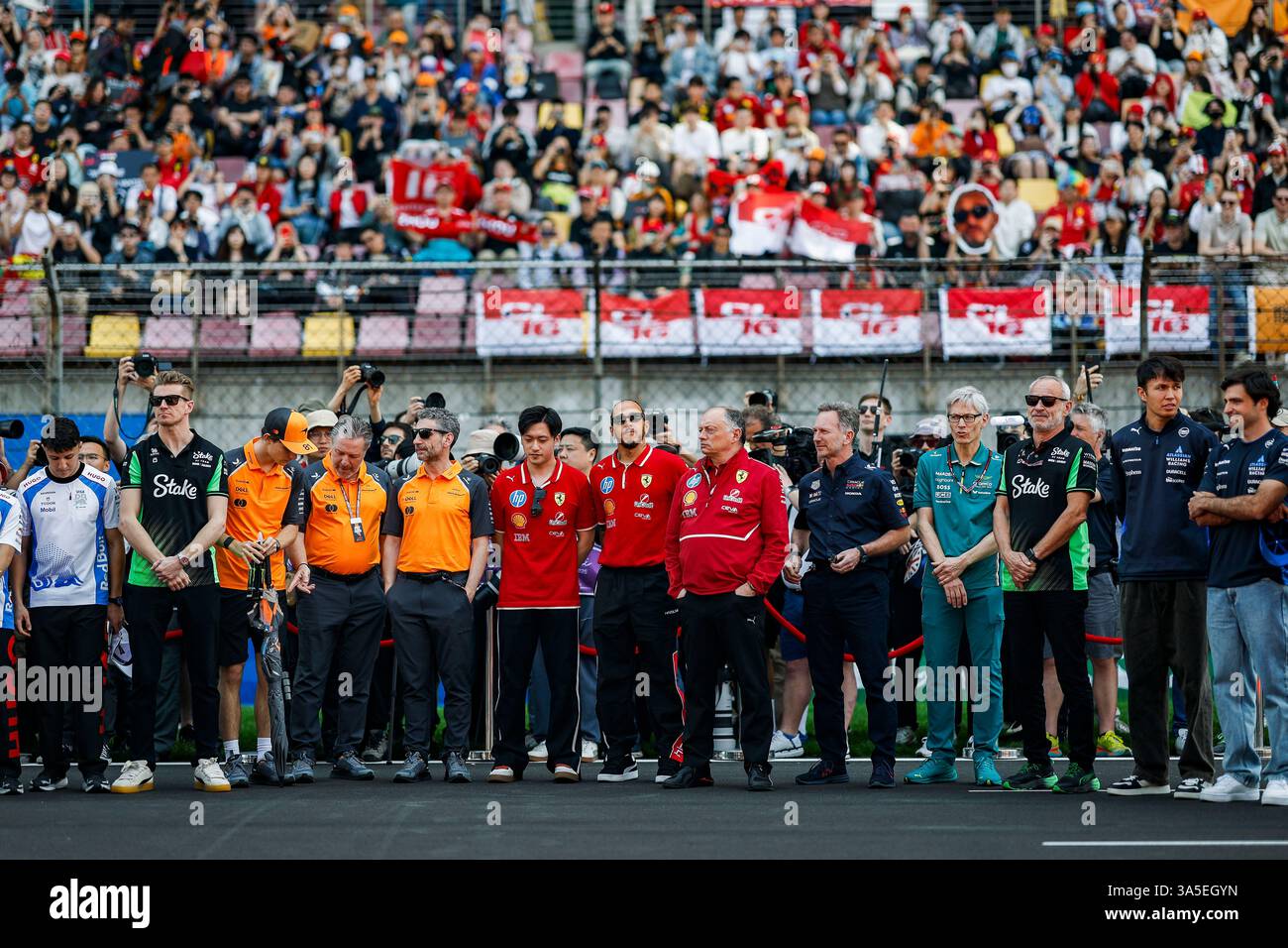 HADJAR Isack (fra), Visa Cash App RB F1 Team VCARB02, MEKIES Laurent ...