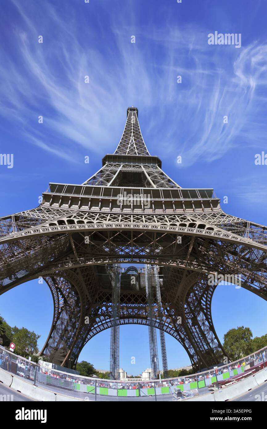 The most famous in the world - the Eiffel Tower. Beautifully ...