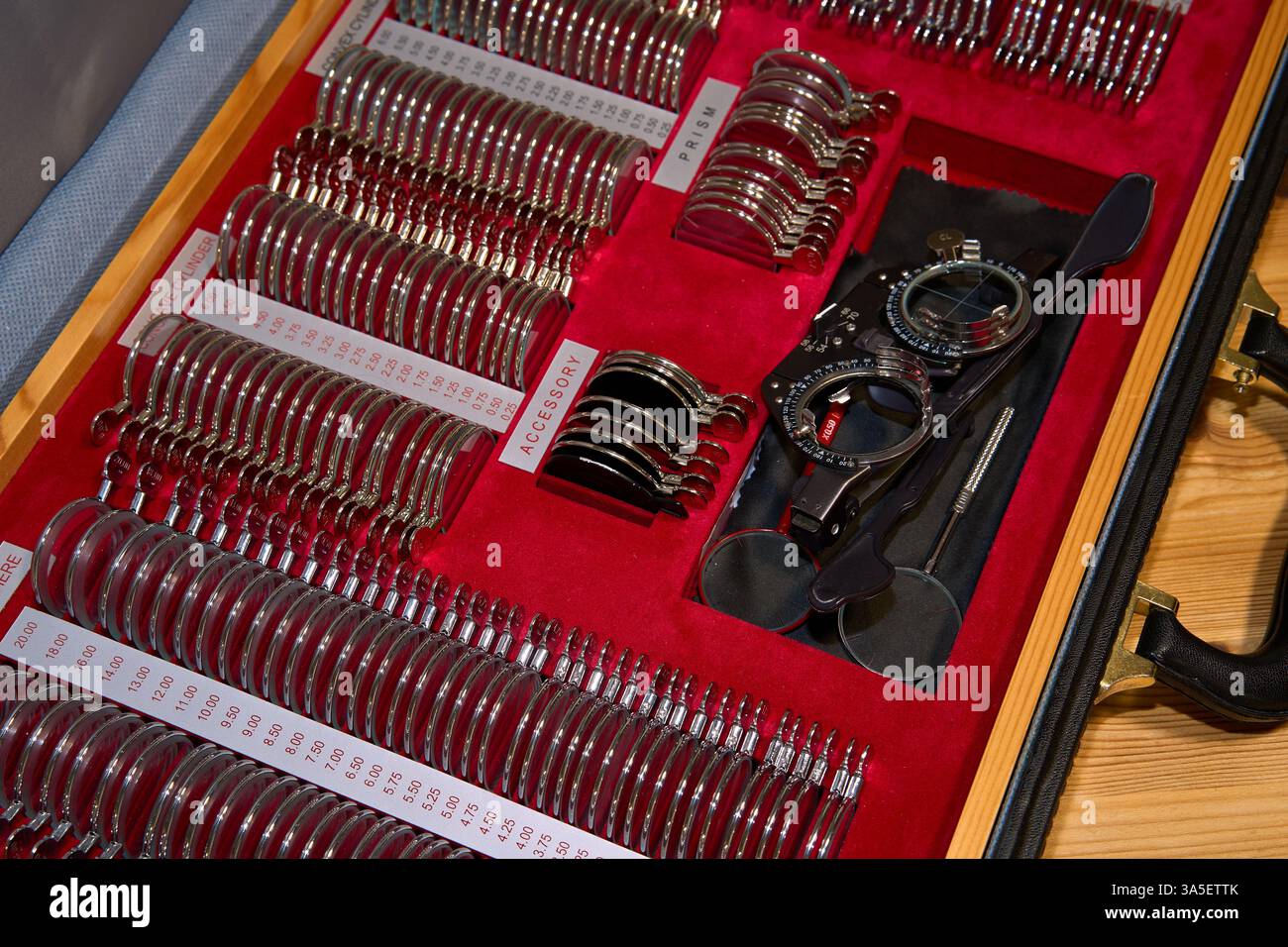 Case of trial lenses and trial frame for refraction and vision testing ...