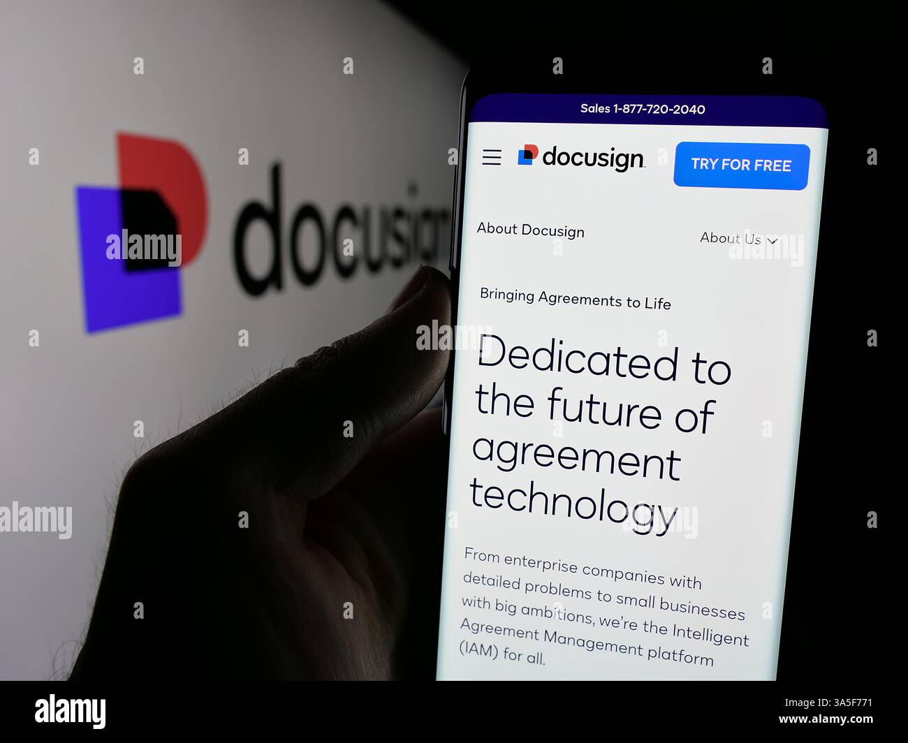 Cellphone logo us software hi-res stock photography and images - Alamy