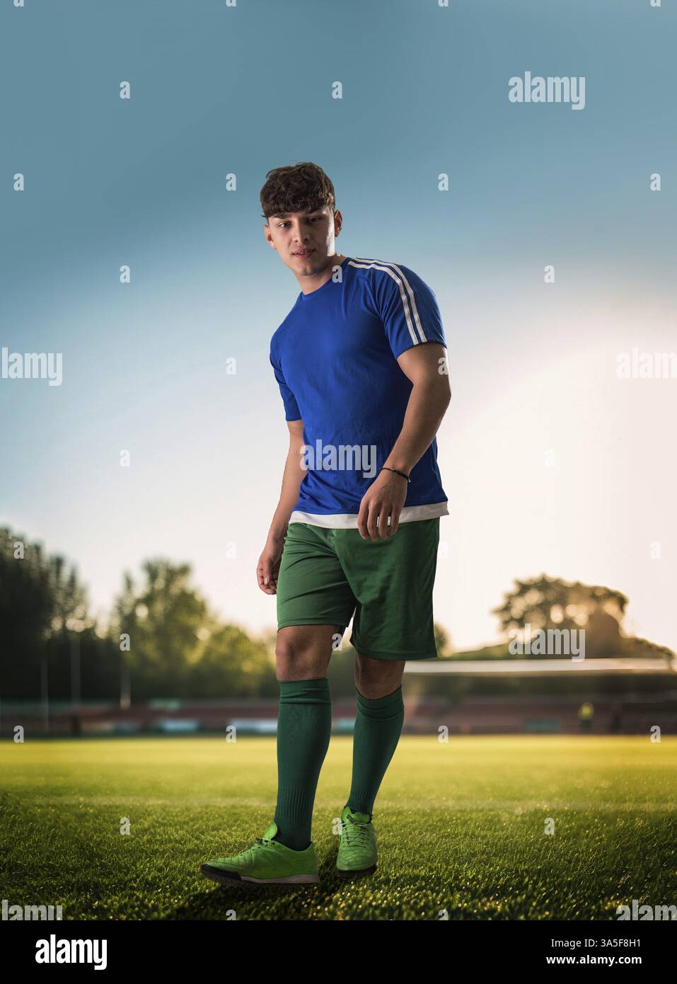 Sporty man in shorts sports hi-res stock photography and images - Alamy