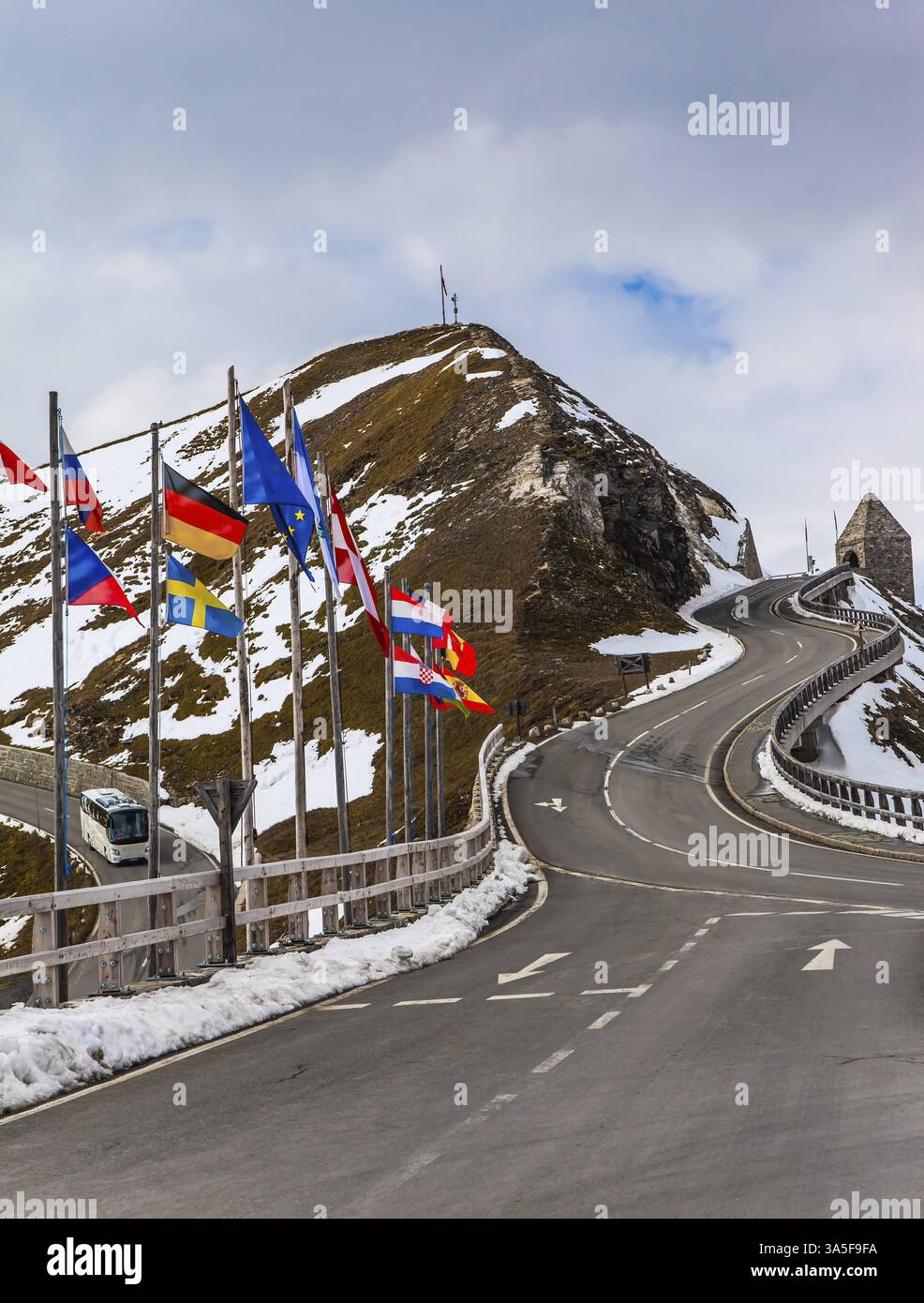 Grossglockner sightseeing road. The first snow fell on Grossglockner ...