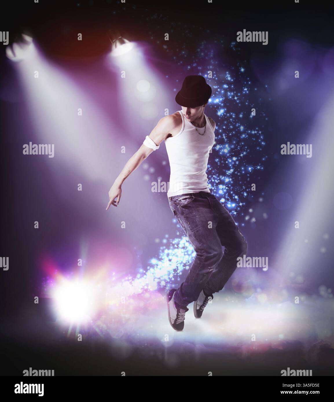 Person in beams stage light hi-res stock photography and images - Alamy