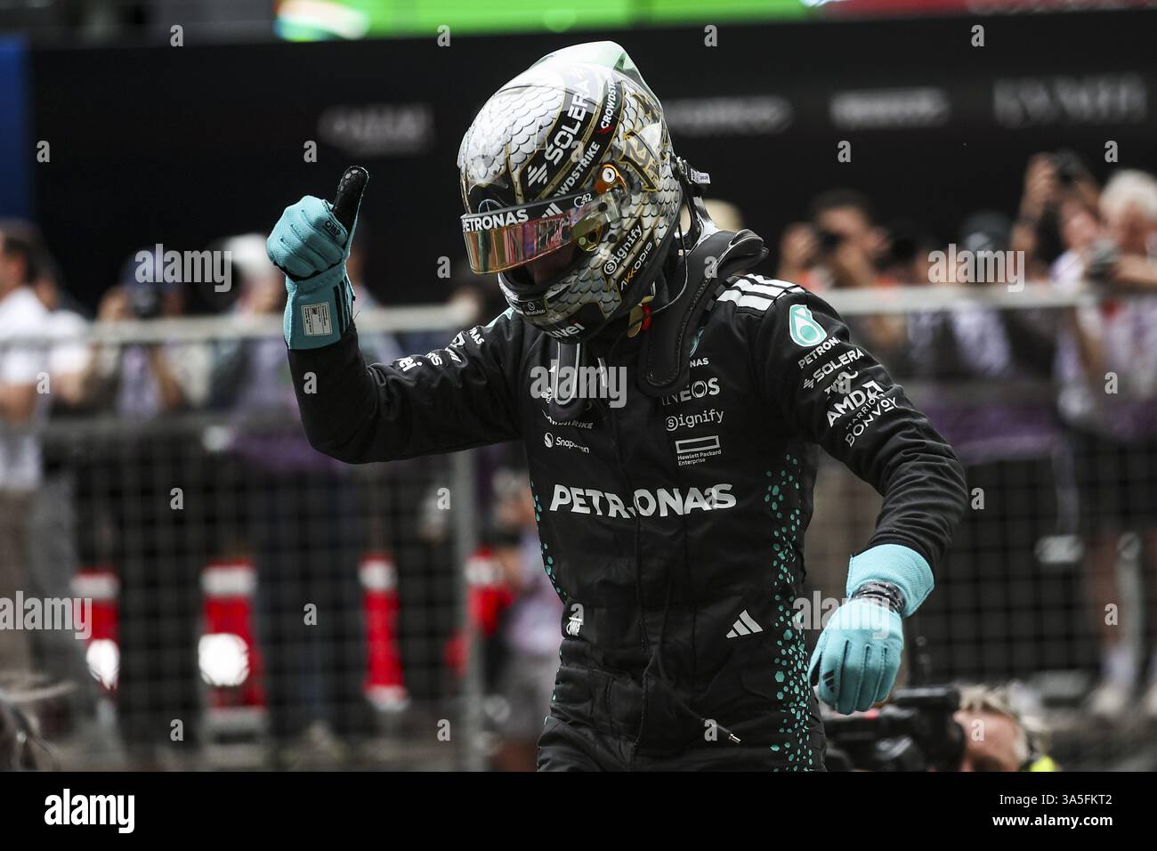 RUSSELL George (gbr), Mercedes AMG F1 Team W16, celebrates a podium ...