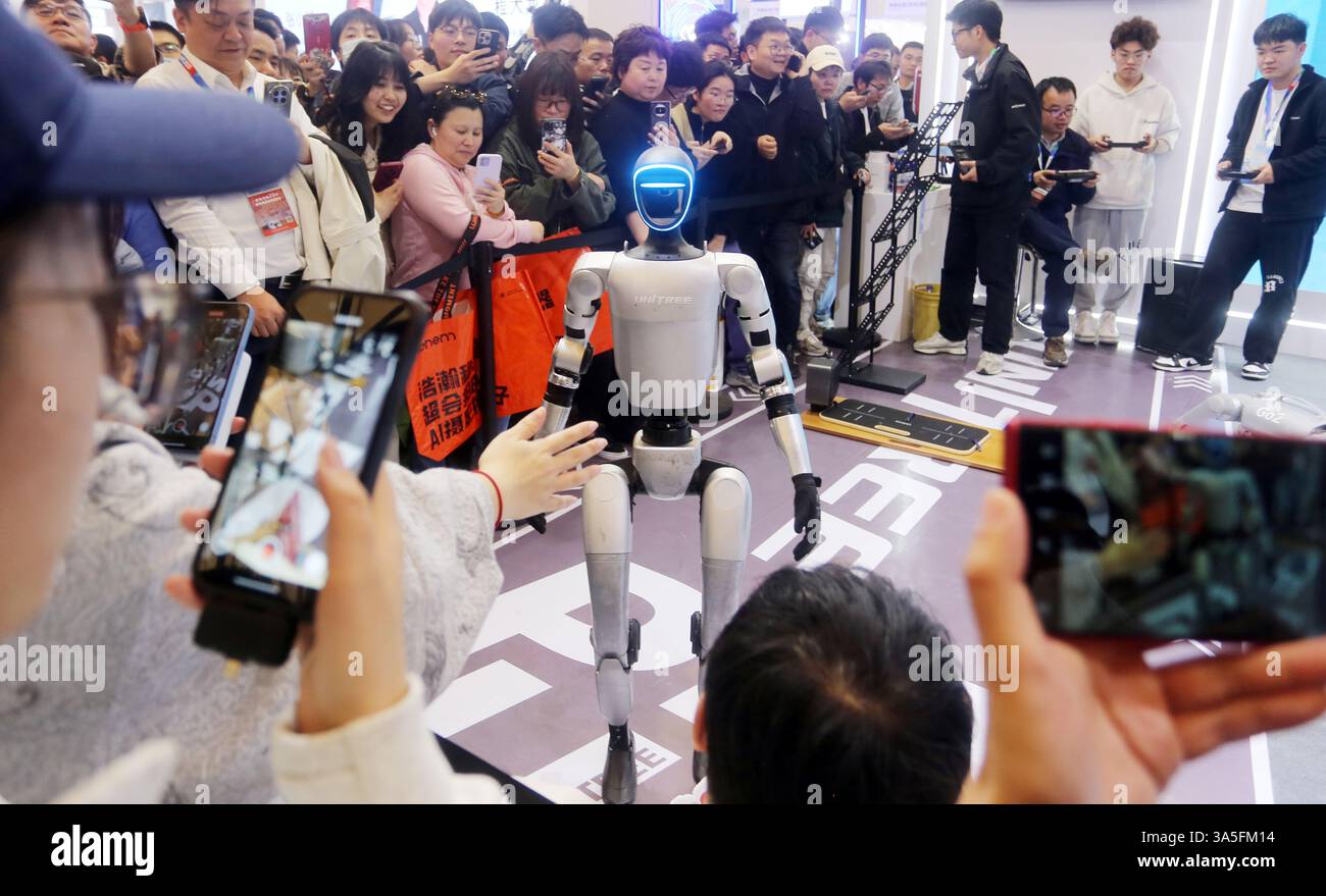 Shanghai, China. 20th Mar, 2025. SHANGHAI, CHINA - MARCH 20, 2025 - A UNITREE G1 robot is ...